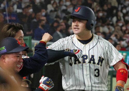 牧秀悟のポーズは『デスターシャ』と『OK』意味や由来などを調査！ | ねたとぴオンライン